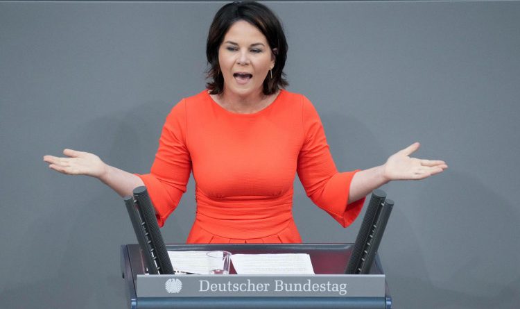 Analena Berbok: BiH ako želi kandidatski status mora nastaviti putem ... Analena Berbok: BiH ako želi kandidatski status mora nastaviti putem ...
